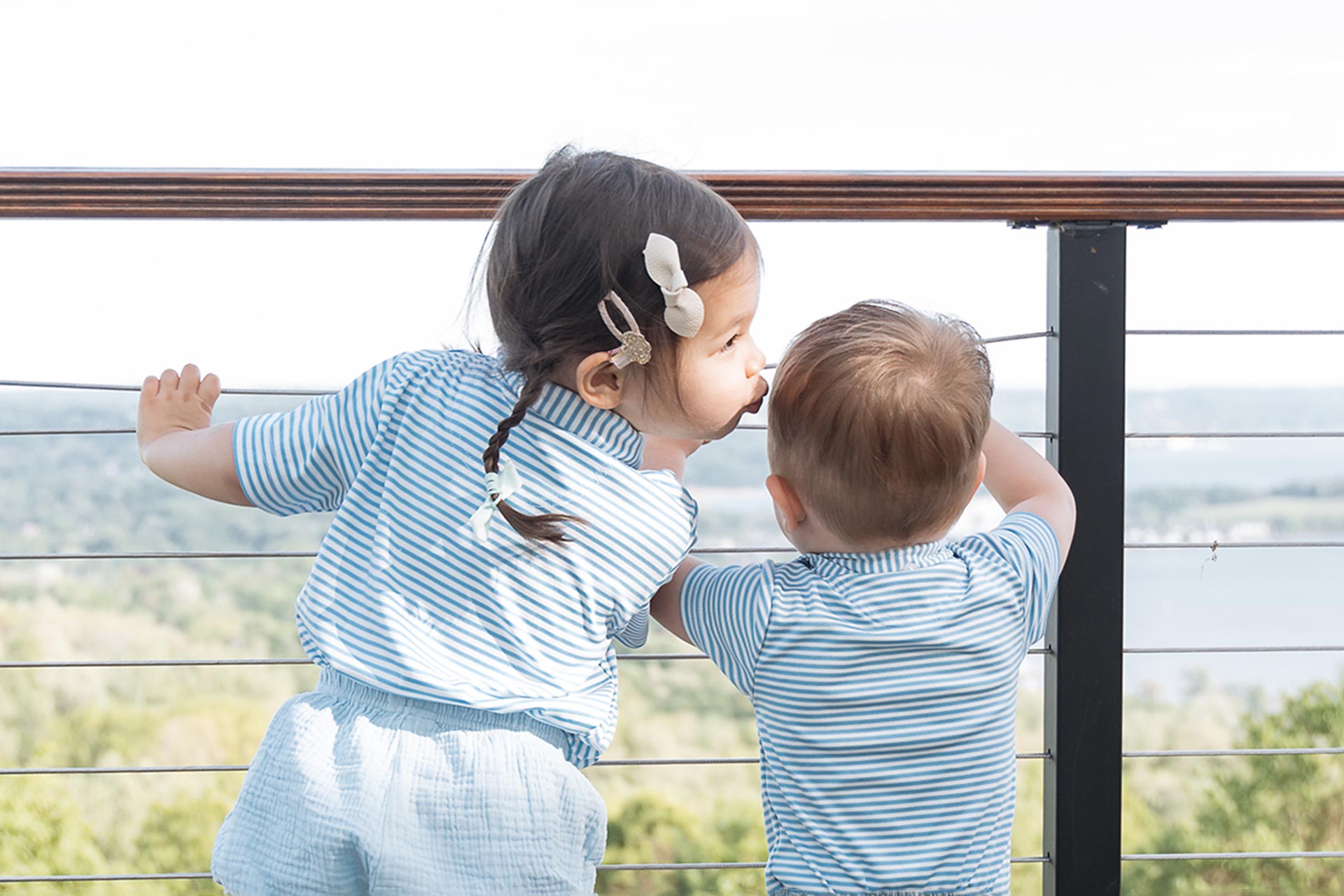 Ways to Encourage Good Sibling Relationships | Modern Nursery™